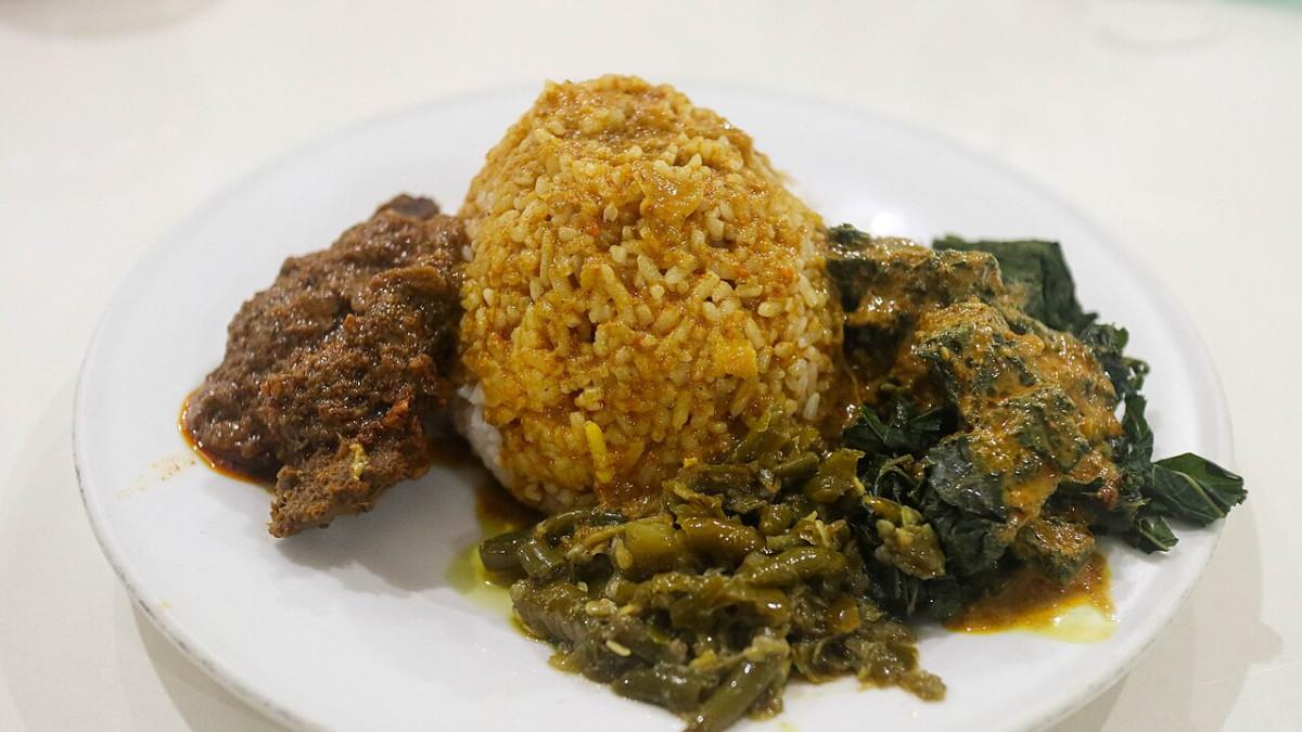 5 Nasi Padang Enak di Depok Jawa Barat 2026, Favorit Buat Makan Siang ...
