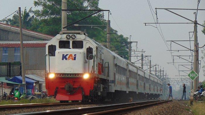 Jadwal Keberangkatan KA Lembah Anai Padang-Kayu Tanam PP, Tiket Rp 5. ...
