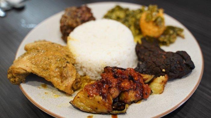 3 Nasi Padang Enak di Jakarta Selatan untuk Makan Siang yang Patut ...