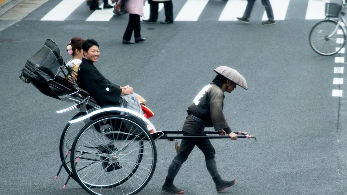 Tarif Naik Becak di Jepang 2026, Cara Unik Keliling Asakusa Tokyo ...