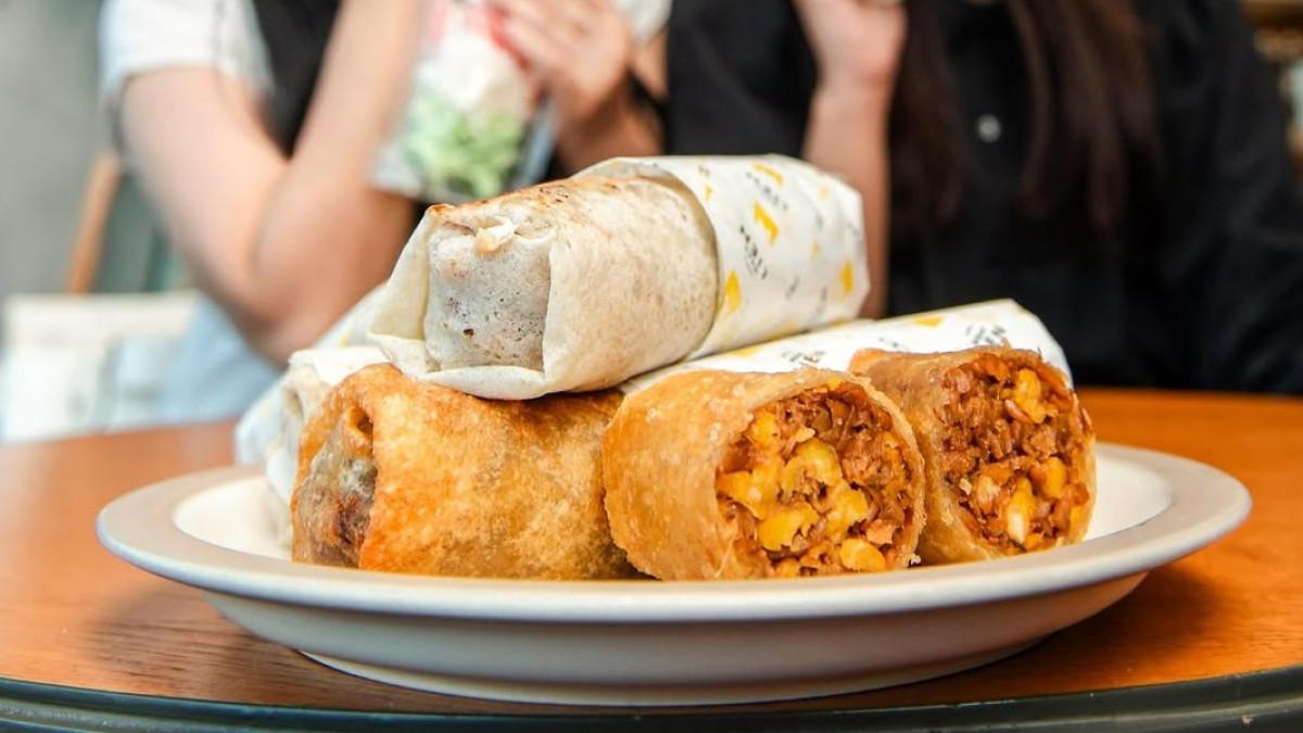 5 Lumpia Enak di Semarang yang Jadi Oleh-oleh Favorit Wisatawan ...
