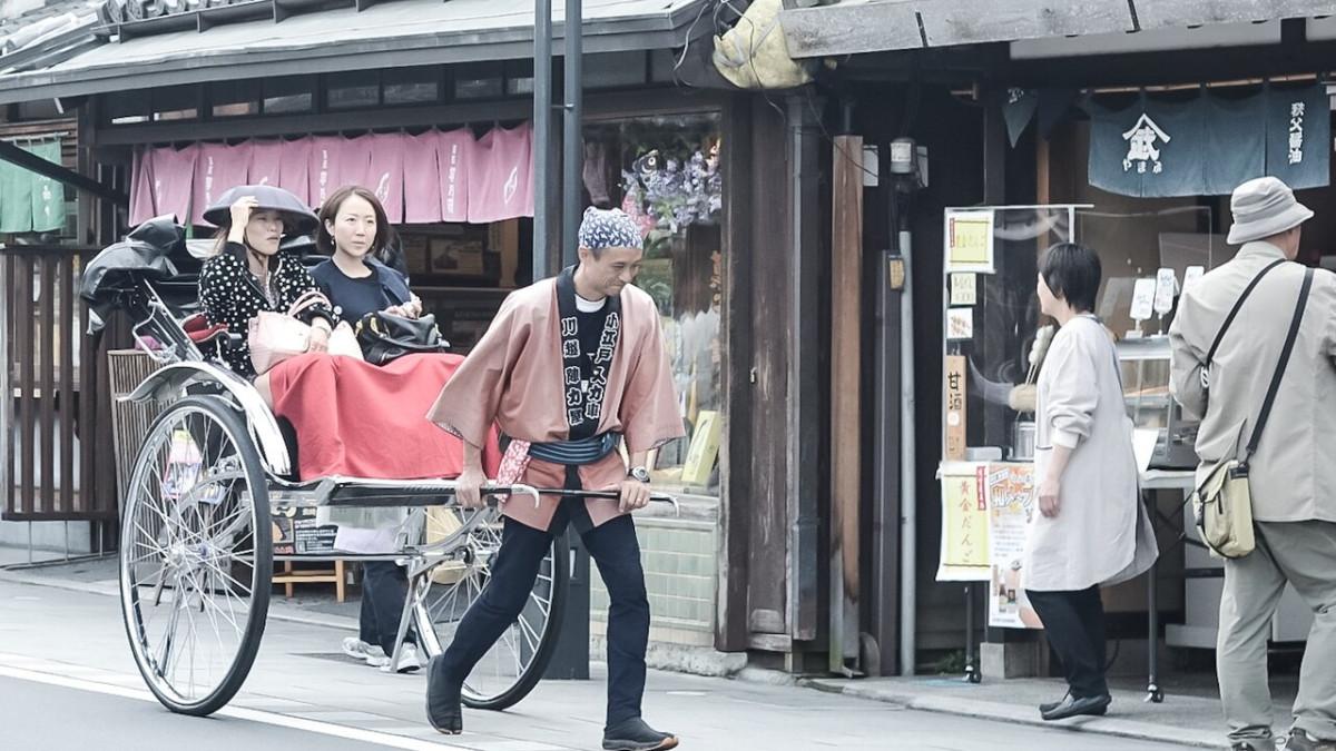 Tarif Naik Becak di Jepang 2026, Cara Unik Keliling Asakusa Tokyo ...