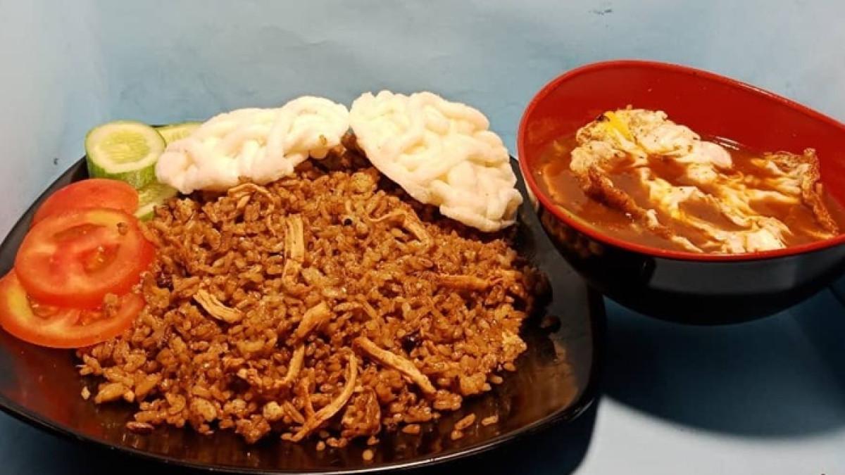 5 Nasi Goreng di Bandung yang Terkenal Enak, Traveler Wajib Coba ...