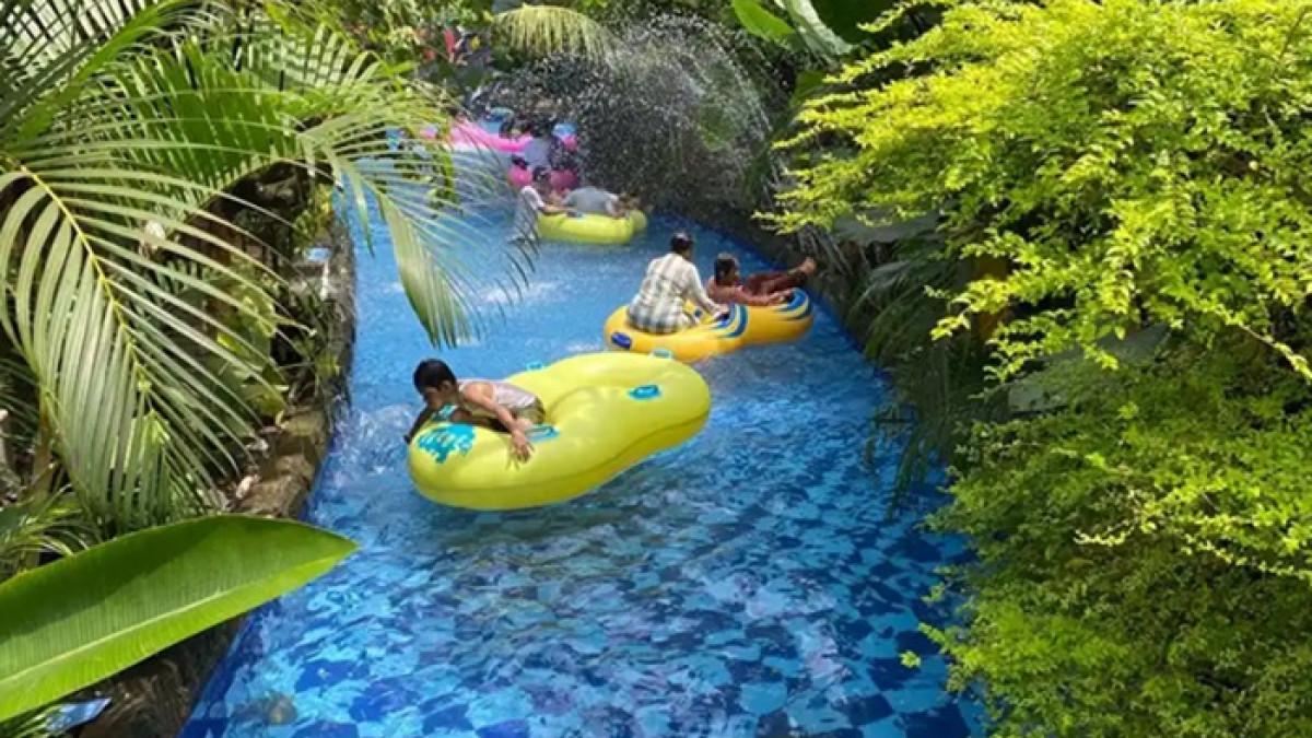 Harga Tiket Masuk Navara Waterpark Bondowoso untuk Kunjungan April 2026 ...