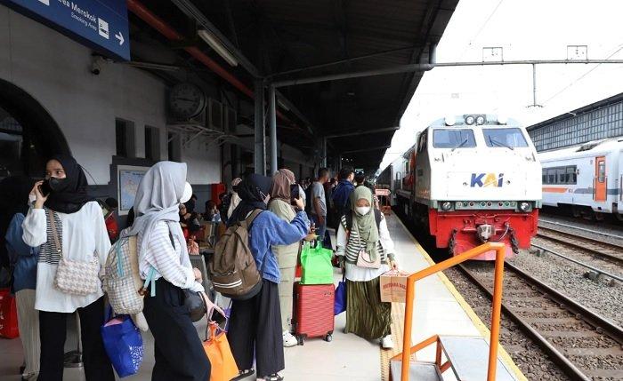 Benarkah Tiket Kereta Tak Bisa Dibatalkan? Cek Syarat dan Ketentuan ...