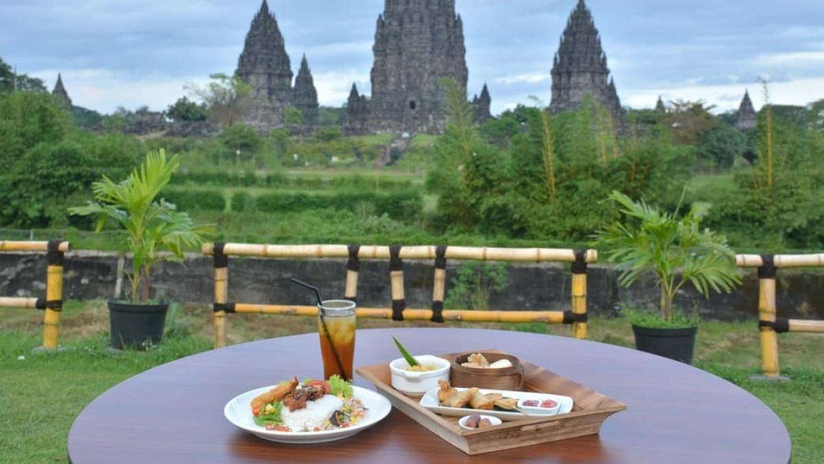 5 Makan Siang Dekat Candi Prambanan 2026, Ada yang View Candi Langsung ...
