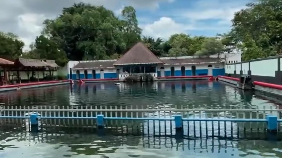Itinerary Liburan Keluarga ke Umbul Pengging Boyolali, Bujet Rp 130 ...