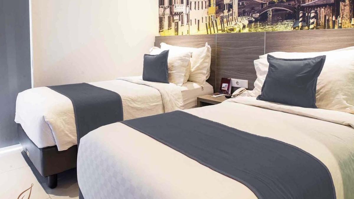 5 Hotel Bintang 3 Dekat Stasiun Surabaya Gubeng 2026, Mulai Rp 200 ...