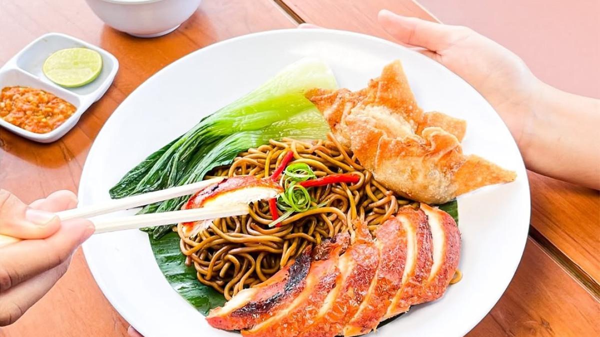 5 Makan Malam di Kota Lama Semarang, Kuliner Enak dan Estetik - Tribun ...