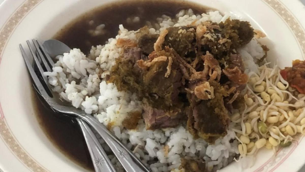 5 Rawon Enak di Kota Batu untuk Makan Siang, Bumbunya Sedap dan Medok ...