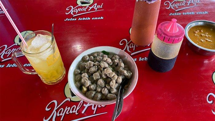 9 Tempat Makan Siang Enak di Magelang, Cobain Bakso Kerikil Pak Tarno ...