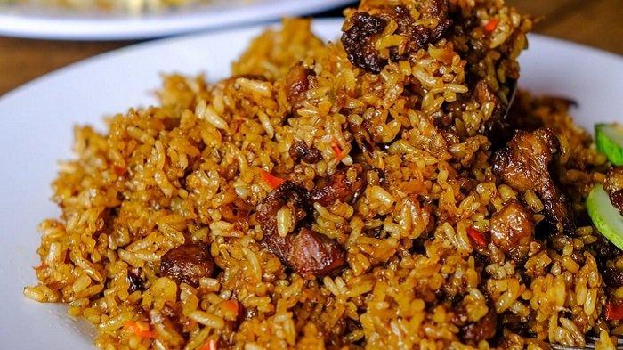 Lezatnya Nasi dan Mi Goreng Ibu Sani Landoeng, Kuliner Legendaris Sejak ...