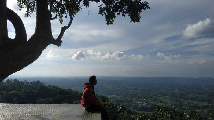 Puncak Ratu, Destinasi Wisata Baru di Pamekasan dengan Pemandangan ...