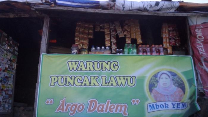 Warung Mbok Yem, Warung Tertinggi di Indonesia yang Legendaris, Pecel ...